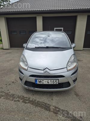 Pelēks Citroen c4-picasso 2010 Daugavpils, ar dzinēja tilpumu 1.60 L un nobraukumu 403 tūkst. km par 1199 €, foto 4 vietnē AUTOMOTO.COM.LV