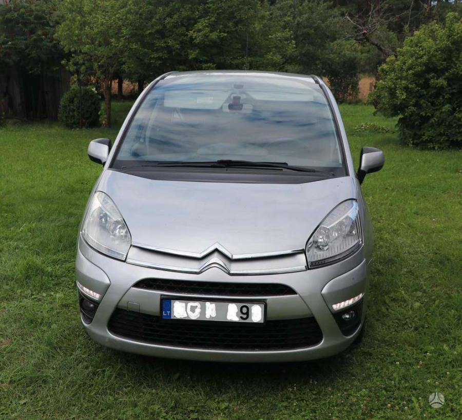 Pelēks Citroen c4-picasso 2011 Vilkaviškis, ar dzinēja tilpumu 1.56 L un nobraukumu 5 tūkst. km par 1500 €, foto 1 vietnē AUTOMOTO.COM.LV