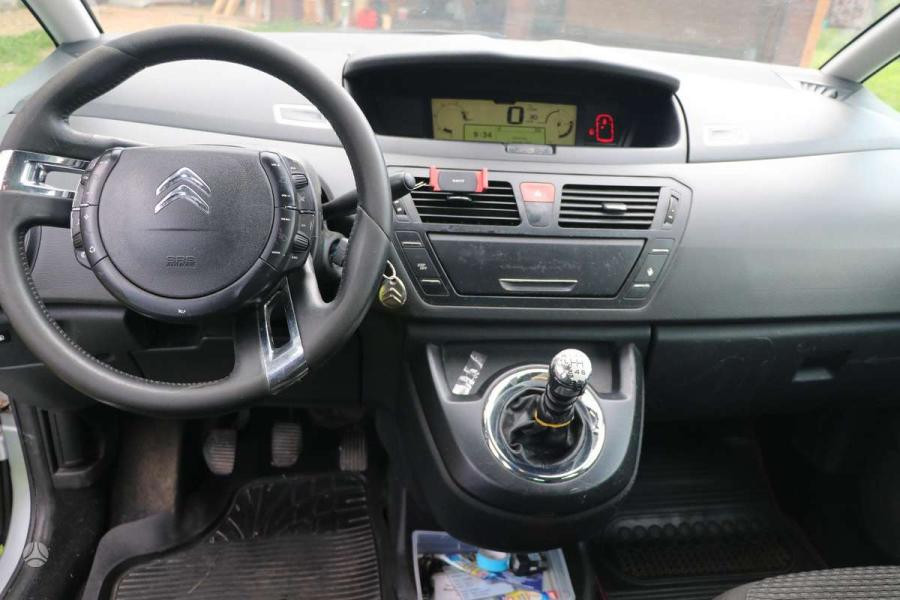 Pelēks Citroen c4-picasso 2011 Vilkaviškis, ar dzinēja tilpumu 1.56 L un nobraukumu 5 tūkst. km par 1500 €, foto 7 vietnē AUTOMOTO.COM.LV