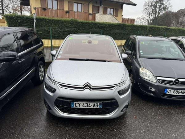 Grey Citroen c4-picasso 2013 in Taurage, with an engine capacity of 1.60 L and mileage of 267 thousand km for 3600 €, photo 1 on AUTOMOTO.COM.LV