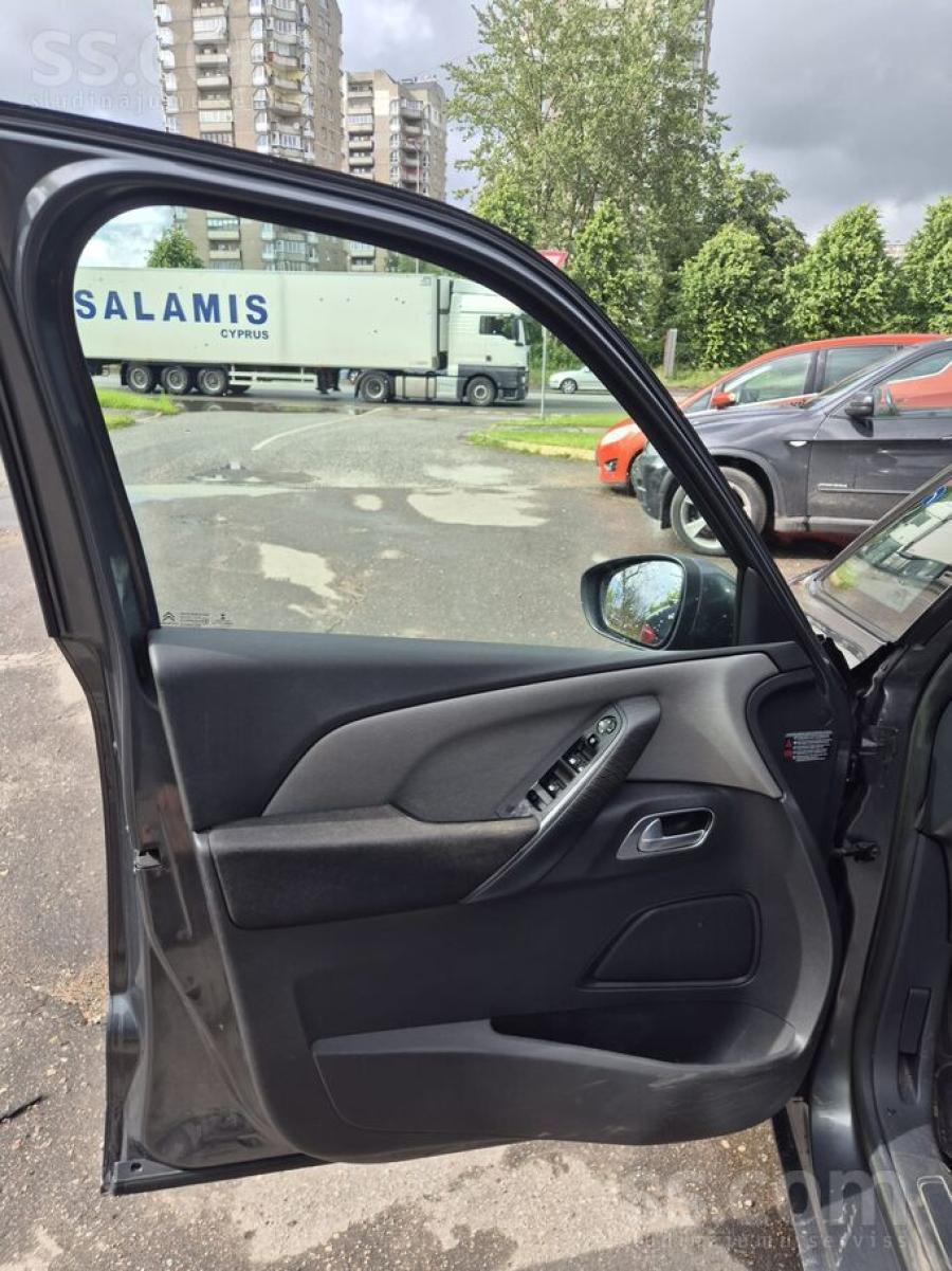 Pelēks Citroen c4-picasso 2014 Rīga, ar dzinēja tilpumu 1.60 L un nobraukumu 246 tūkst. km par 4490 €, foto 16 vietnē AUTOMOTO.COM.LV