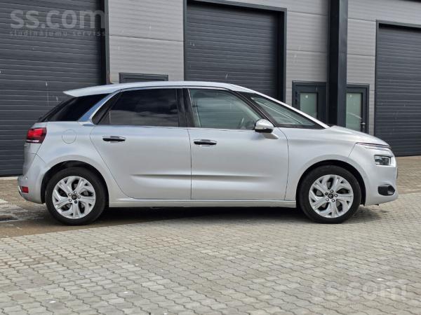 Pelēks Citroen c4-picasso 2015 Liepāja, ar dzinēja tilpumu 2.00 L un nobraukumu 228 tūkst. km par 6390 €, foto 5 vietnē AUTOMOTO.COM.LV