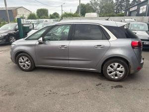 Grey Citroen c4-picasso 2017 in Kaunas, with an engine capacity of 1.20 L and mileage of 118 thousand km for 5590 €, photo 5 on AUTOMOTO.COM.LV