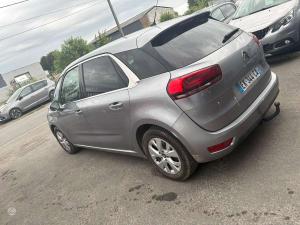 Grey Citroen c4-picasso 2017 in Kaunas, with an engine capacity of 1.20 L and mileage of 118 thousand km for 5590 €, photo 6 on AUTOMOTO.COM.LV