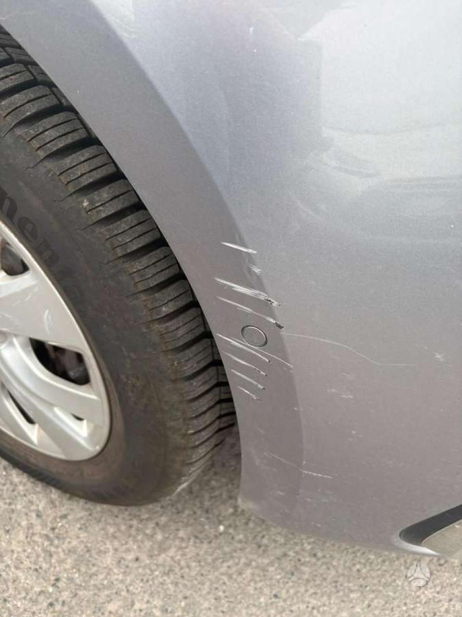 Grey Citroen c4-picasso 2017 in Kaunas, with an engine capacity of 1.20 L and mileage of 118 thousand km for 5590 €, photo 10 on AUTOMOTO.COM.LV