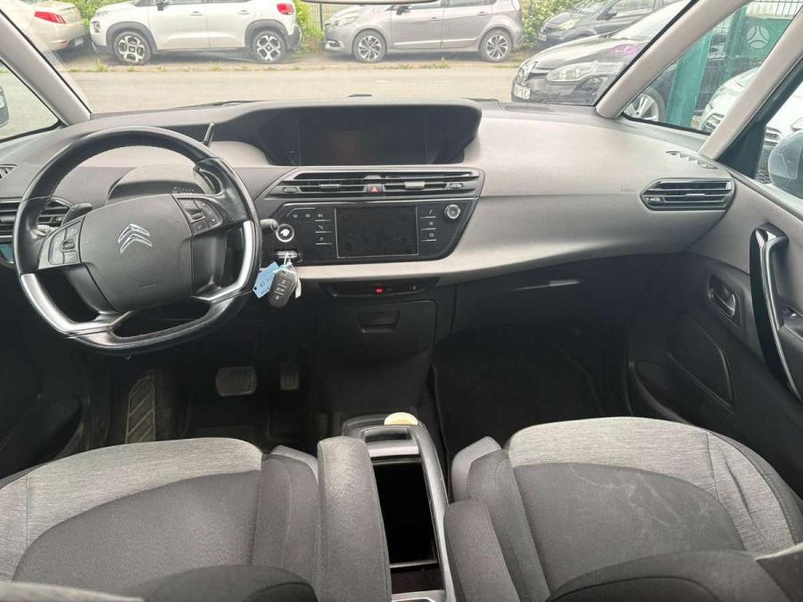 Grey Citroen c4-picasso 2017 in Kaunas, with an engine capacity of 1.20 L and mileage of 118 thousand km for 5590 €, photo 12 on AUTOMOTO.COM.LV