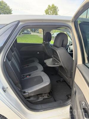 Pelēks Citroen c4-picasso 2018 Ventspils, ar dzinēja tilpumu 1.60 L un nobraukumu 382 tūkst. km par 4990 €, foto 13 vietnē AUTOMOTO.COM.LV