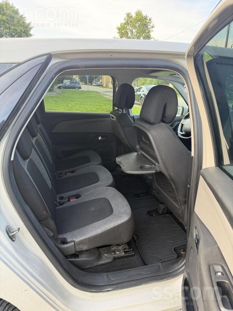 Pelēks Citroen c4-picasso 2018 Ventspils, ar dzinēja tilpumu 1.60 L un nobraukumu 382 tūkst. km par 4990 €, foto 13 vietnē AUTOMOTO.COM.LV