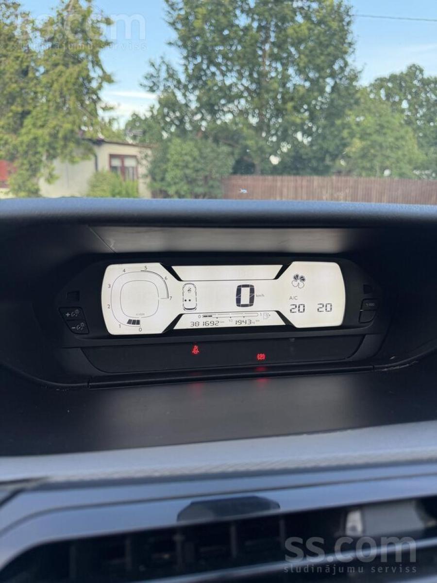 Pelēks Citroen c4-picasso 2018 Ventspils, ar dzinēja tilpumu 1.60 L un nobraukumu 382 tūkst. km par 4990 €, foto 16 vietnē AUTOMOTO.COM.LV