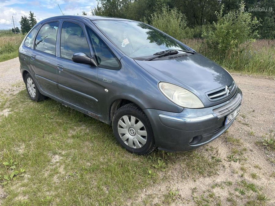 Pelēks Citroen c4-picasso 2005 Prienai, ar dzinēja tilpumu 1.60 L un nobraukumu 240 tūkst. km par 620 €, foto 1 vietnē AUTOMOTO.COM.LV