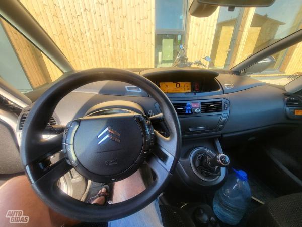 Pelēks Citroen c4-picasso 2006 Kauņa, ar dzinēja tilpumu 1.60 L un nobraukumu 360 tūkst. km par 400 €, foto 3 vietnē AUTOMOTO.COM.LV