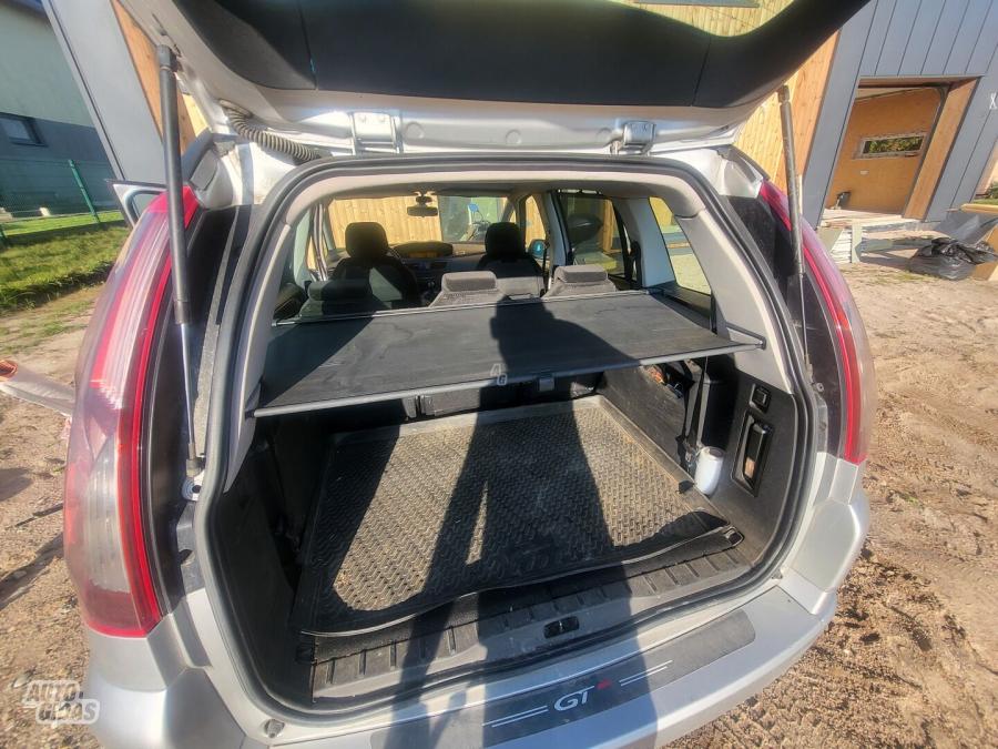 Pelēks Citroen c4-picasso 2006 Kauņa, ar dzinēja tilpumu 1.60 L un nobraukumu 360 tūkst. km par 400 €, foto 1 vietnē AUTOMOTO.COM.LV