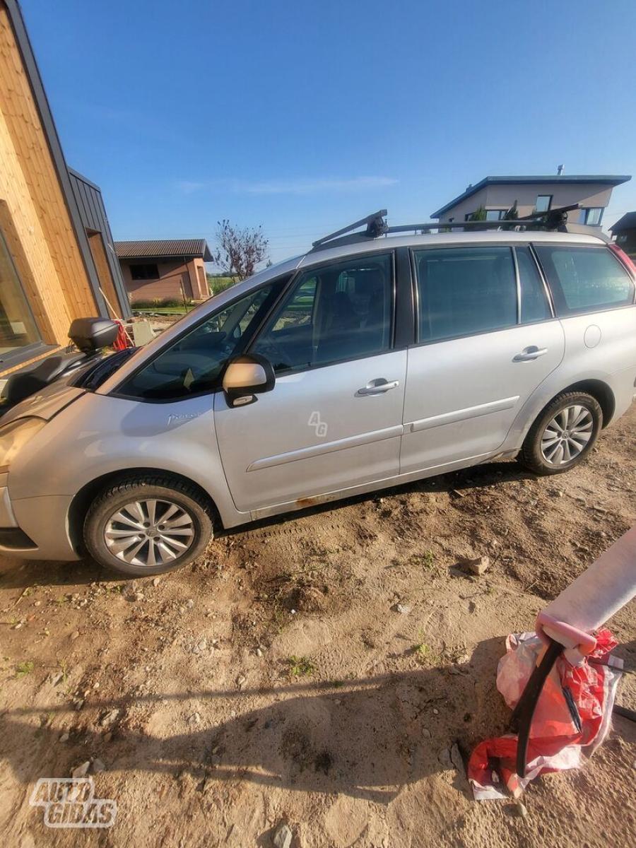 Pelēks Citroen c4-picasso 2006 Kauņa, ar dzinēja tilpumu 1.60 L un nobraukumu 360 tūkst. km par 400 €, foto 6 vietnē AUTOMOTO.COM.LV