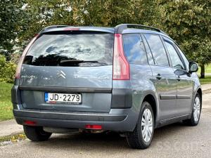 Grey Citroen c4-picasso 2007 in Riga, with an engine capacity of 2.00 L and mileage of 301 thousand km for 990 €, photo 3 on AUTOMOTO.COM.LV
