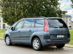 Grey Citroen c4-picasso 2007 in Riga, with an engine capacity of 2.00 L and mileage of 301 thousand km for 990 €, photo 8 on AUTOMOTO.COM.LV