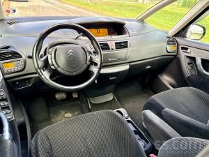 Grey Citroen c4-picasso 2007 in Riga, with an engine capacity of 2.00 L and mileage of 301 thousand km for 990 €, photo 9 on AUTOMOTO.COM.LV