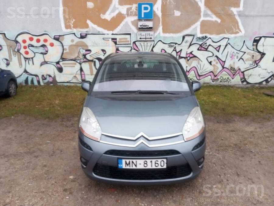 Grey Citroen c4-picasso 2007 in Riga, with an engine capacity of 1.60 L and mileage of 235 thousand km for 2300 €, photo 2 on AUTOMOTO.COM.LV