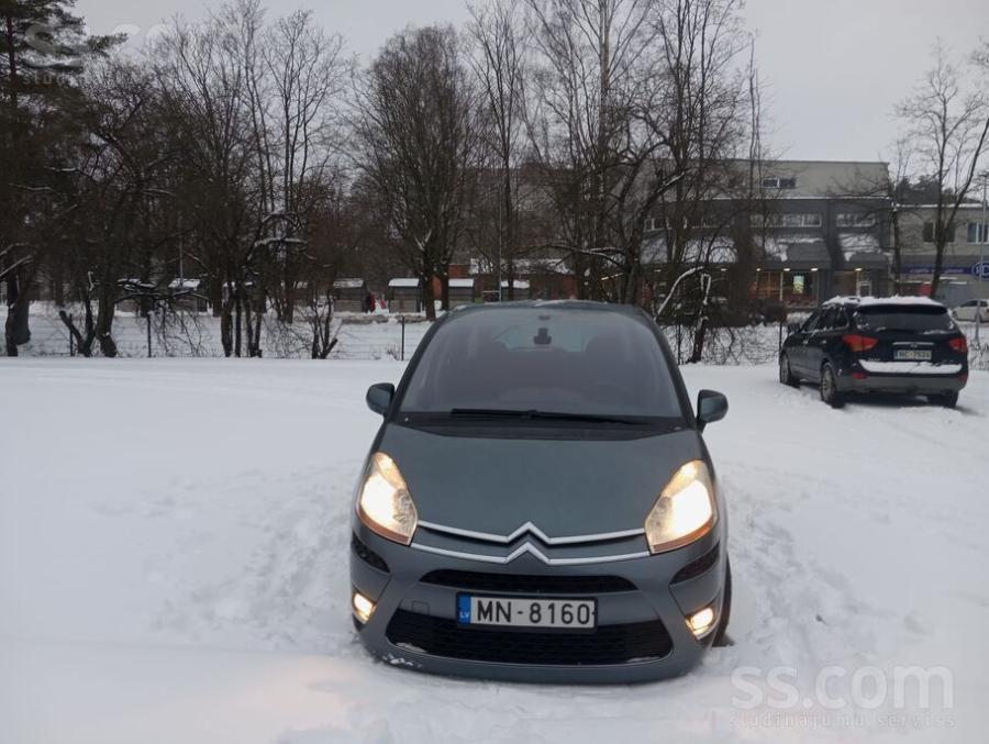 Pelēks Citroen c4-picasso 2007 Rīga, ar dzinēja tilpumu 1.60 L un nobraukumu 235 tūkst. km par 1950 €, foto 3 vietnē AUTOMOTO.COM.LV