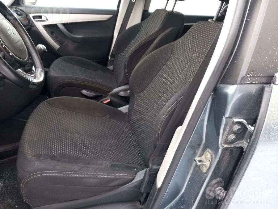 Pelēks Citroen c4-picasso 2007 Rīga, ar dzinēja tilpumu 1.60 L un nobraukumu 235 tūkst. km par 1950 €, foto 10 vietnē AUTOMOTO.COM.LV