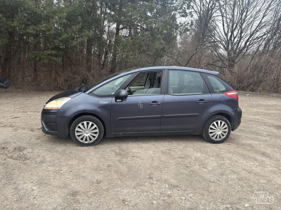 Pelēks Citroen c4-picasso 2007 Anykščiai, ar dzinēja tilpumu 1.60 L un nobraukumu 371 tūkst. km par 920 €, foto 2 vietnē AUTOMOTO.COM.LV