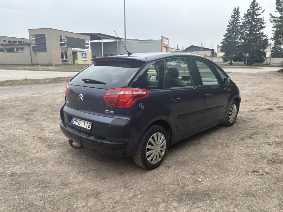Pelēks Citroen c4-picasso 2007 Anykščiai, ar dzinēja tilpumu 1.60 L un nobraukumu 371 tūkst. km par 920 €, foto 4 vietnē AUTOMOTO.COM.LV