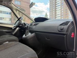 Grey Citroen c4-picasso 2007 in Riga, with an engine capacity of 1.60 L and mileage of 0 thousand km for 2500 €, photo 9 on AUTOMOTO.COM.LV