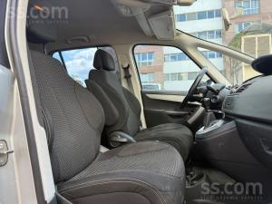 Grey Citroen c4-picasso 2007 in Riga, with an engine capacity of 1.60 L and mileage of 0 thousand km for 2500 €, photo 10 on AUTOMOTO.COM.LV