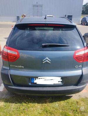 Pelēks Citroen c4-picasso 2007 Kauņa, ar dzinēja tilpumu 1.60 L un nobraukumu 261 tūkst. km par 1350 €, foto  vietnē AUTOMOTO.COM.LV