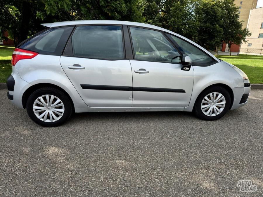 Pelēks Citroen c4-picasso 2007 Kauņa, ar dzinēja tilpumu 1.60 L un nobraukumu 322 tūkst. km par 800 €, foto 3 vietnē AUTOMOTO.COM.LV