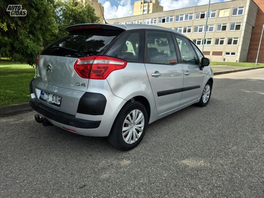 Pelēks Citroen c4-picasso 2007 Kauņa, ar dzinēja tilpumu 1.60 L un nobraukumu 322 tūkst. km par 800 €, foto 4 vietnē AUTOMOTO.COM.LV