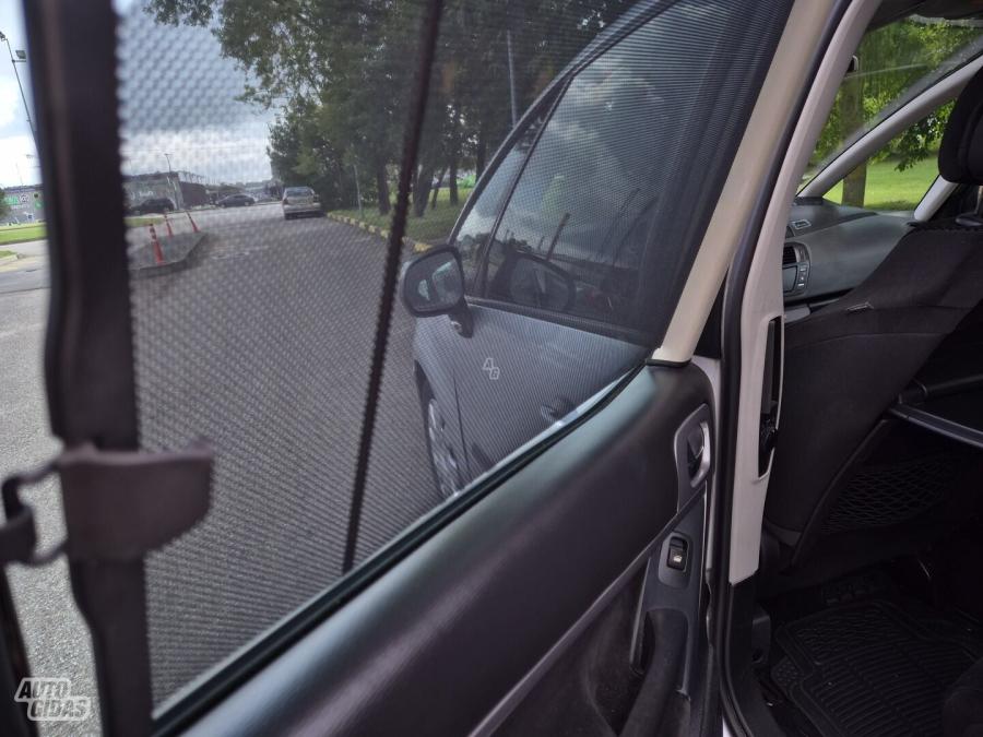 Pelēks Citroen c4-picasso 2007 Kauņa, ar dzinēja tilpumu 1.60 L un nobraukumu 322 tūkst. km par 800 €, foto 15 vietnē AUTOMOTO.COM.LV