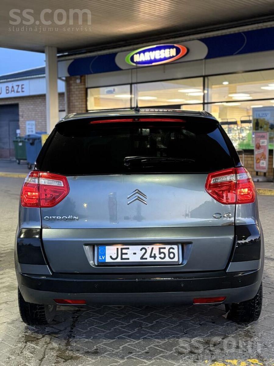 Pelēks Citroen c4-picasso 2008 Kuldīga, ar dzinēja tilpumu 2.00 L un nobraukumu 0 tūkst. km par 6990 €, foto 1 vietnē AUTOMOTO.COM.LV