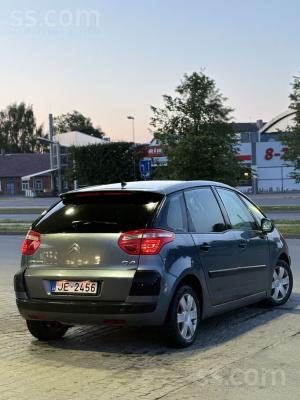 Pelēks Citroen c4-picasso 2008 Kuldīga, ar dzinēja tilpumu 2.00 L un nobraukumu 0 tūkst. km par 6990 €, foto 6 vietnē AUTOMOTO.COM.LV
