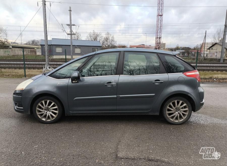 Pelēks Citroen c4-picasso 2008 Šauļi, ar dzinēja tilpumu 1.60 L un nobraukumu 244 tūkst. km par 1550 €, foto 8 vietnē AUTOMOTO.COM.LV