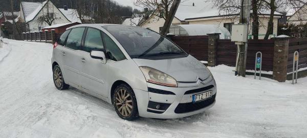 Pelēks Citroen c4-picasso 2008 Kauņa, ar dzinēja tilpumu 2.00 L un nobraukumu 220 tūkst. km par 800 €, foto 1 vietnē AUTOMOTO.COM.LV