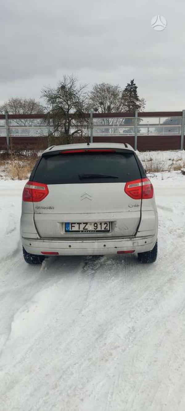 Pelēks Citroen c4-picasso 2008 Kauņa, ar dzinēja tilpumu 2.00 L un nobraukumu 220 tūkst. km par 800 €, foto 5 vietnē AUTOMOTO.COM.LV