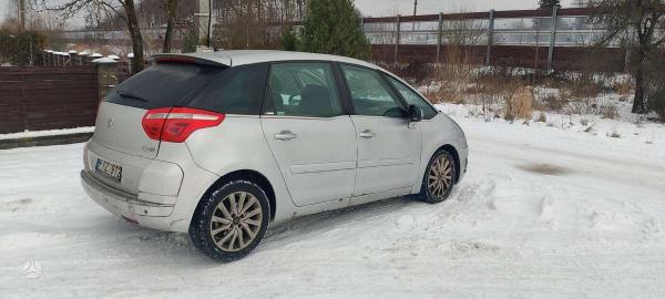 Pelēks Citroen c4-picasso 2008 Kauņa, ar dzinēja tilpumu 2.00 L un nobraukumu 220 tūkst. km par 800 €, foto 6 vietnē AUTOMOTO.COM.LV