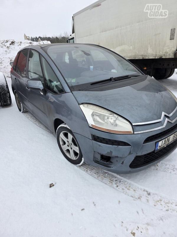 Pelēks Citroen c4-picasso 2008 Viļņa, ar dzinēja tilpumu 2.00 L un nobraukumu 200 tūkst. km par 650 €, foto 1 vietnē AUTOMOTO.COM.LV