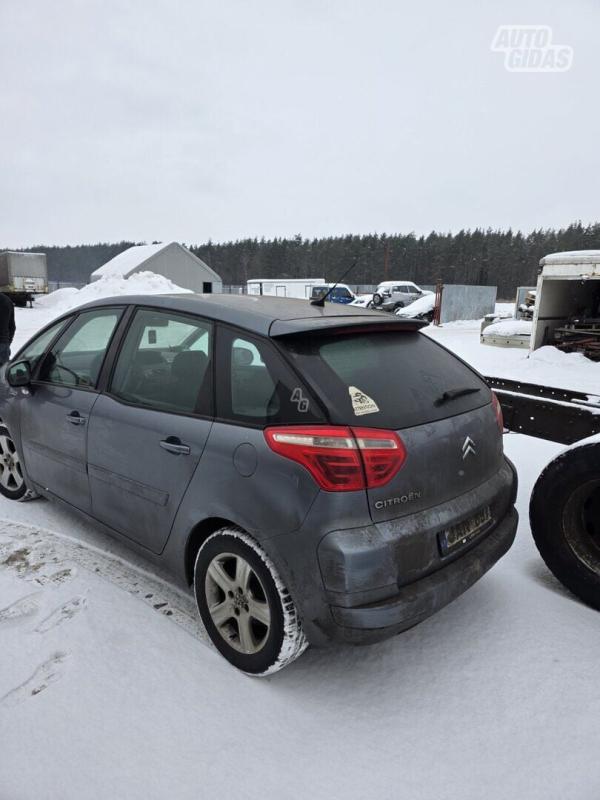 Pelēks Citroen c4-picasso 2008 Viļņa, ar dzinēja tilpumu 2.00 L un nobraukumu 200 tūkst. km par 650 €, foto 2 vietnē AUTOMOTO.COM.LV