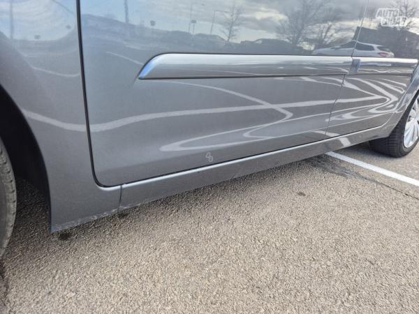 Grey Citroen c4-picasso 2008 in Klaipeda, with an engine capacity of 2.00 L and mileage of 208 thousand km for 850 €, photo 10 on AUTOMOTO.COM.LV