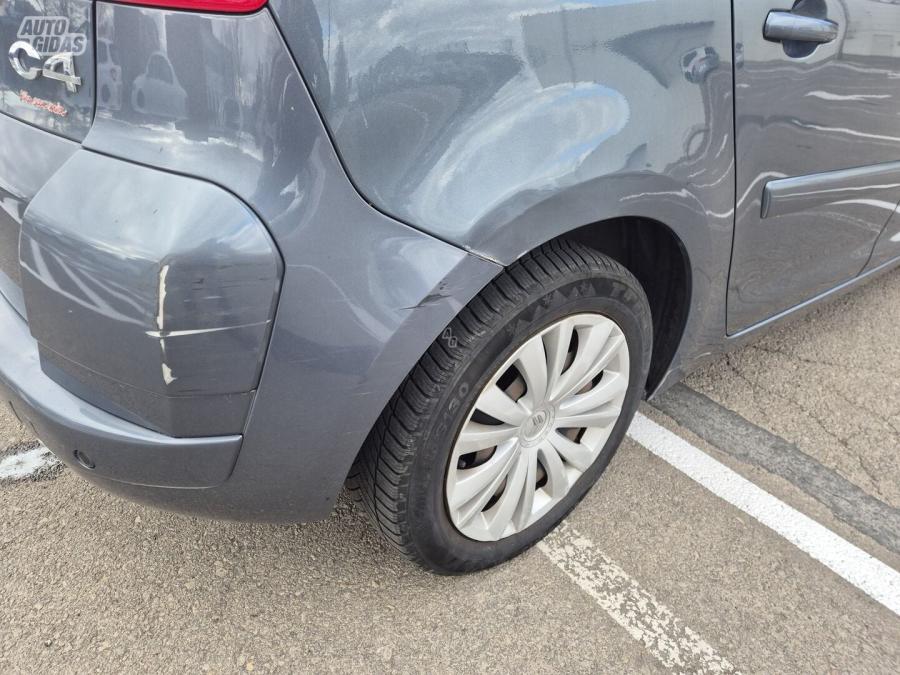 Pelēks Citroen c4-picasso 2008 Klaipėda, ar dzinēja tilpumu 2.00 L un nobraukumu 208 tūkst. km par 850 €, foto 13 vietnē AUTOMOTO.COM.LV