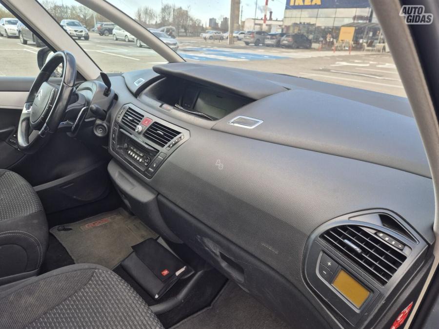 Pelēks Citroen c4-picasso 2008 Klaipėda, ar dzinēja tilpumu 2.00 L un nobraukumu 208 tūkst. km par 850 €, foto 27 vietnē AUTOMOTO.COM.LV