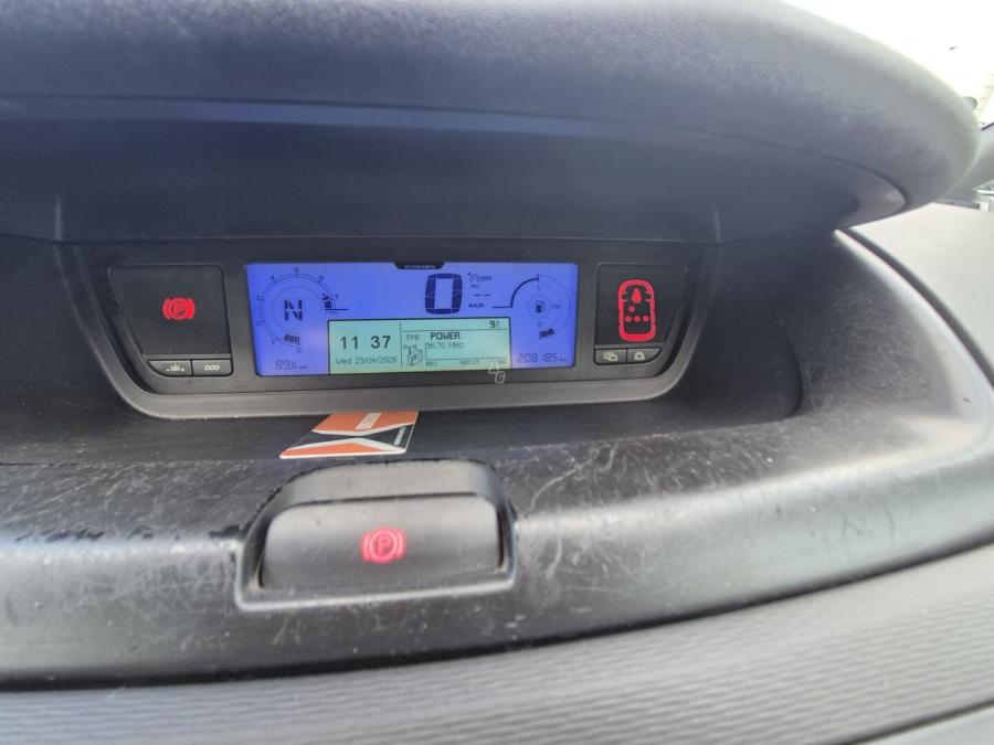 Pelēks Citroen c4-picasso 2008 Klaipėda, ar dzinēja tilpumu 2.00 L un nobraukumu 208 tūkst. km par 850 €, foto 30 vietnē AUTOMOTO.COM.LV