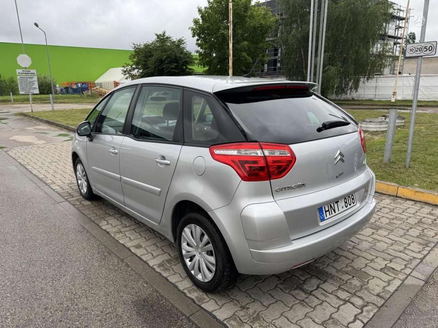 Pelēks Citroen c4-picasso 2008 Kauņa, ar dzinēja tilpumu 1.56 L un nobraukumu 103 tūkst. km par 3350 €, foto 5 vietnē AUTOMOTO.COM.LV