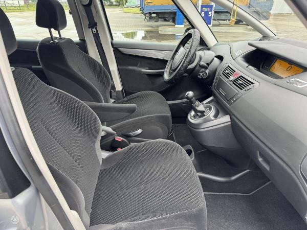 Pelēks Citroen c4-picasso 2008 Kauņa, ar dzinēja tilpumu 1.56 L un nobraukumu 103 tūkst. km par 3350 €, foto 8 vietnē AUTOMOTO.COM.LV