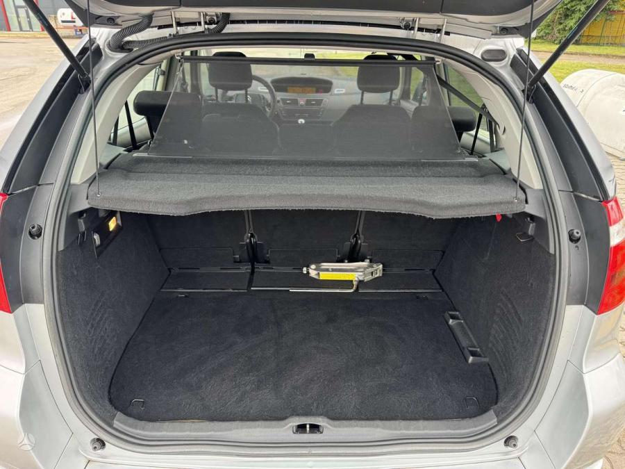 Pelēks Citroen c4-picasso 2008 Kauņa, ar dzinēja tilpumu 1.56 L un nobraukumu 103 tūkst. km par 3350 €, foto 12 vietnē AUTOMOTO.COM.LV