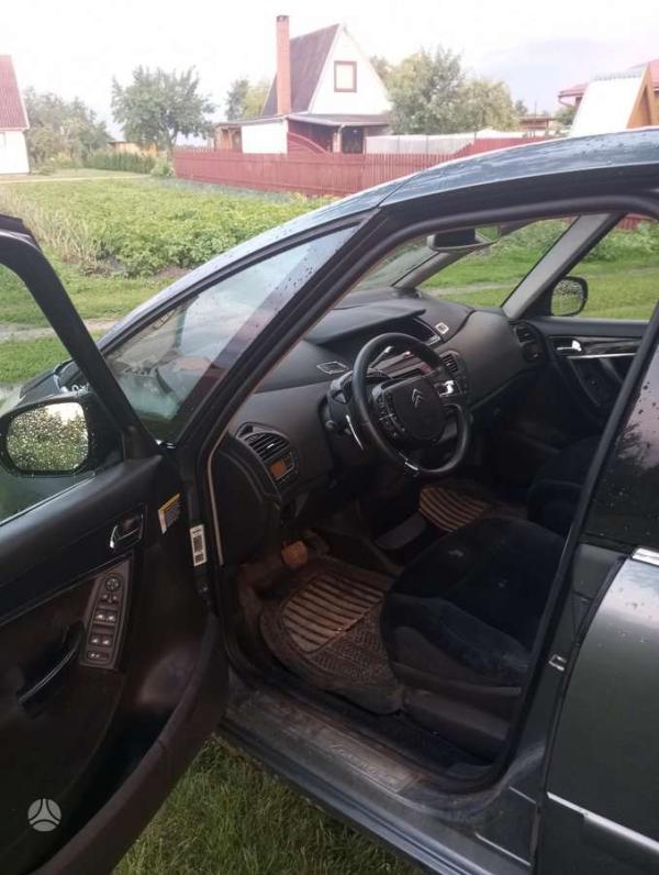 Pelēks Citroen c4-picasso 2008 Vilkaviškis, ar dzinēja tilpumu 1.56 L un nobraukumu 333 tūkst. km par 750 €, foto 6 vietnē AUTOMOTO.COM.LV