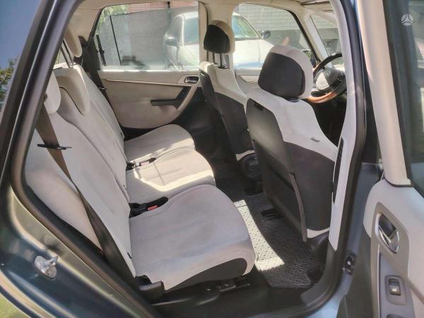 Citroen c4-picasso 2008 RadviliÅ”kis vietnÄ PelÄks Citroen c4-picasso 2008 RadviliÅ”kis, ar dzinÄja tilpumu 1.56 L un nobraukumu 317 tÅ«kst. km par 1500 ā¬, foto 11 vietnÄ AUTOMOTO.COM.LV