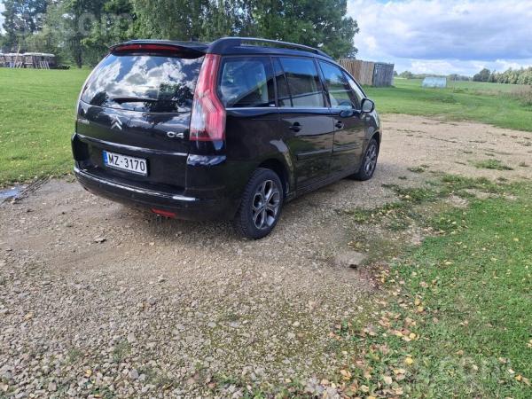 Grey Citroen c4-picasso 2008 in Valmiera, with an engine capacity of 2.00 L and mileage of 180 thousand km for 1400 €, photo 5 on AUTOMOTO.COM.LV