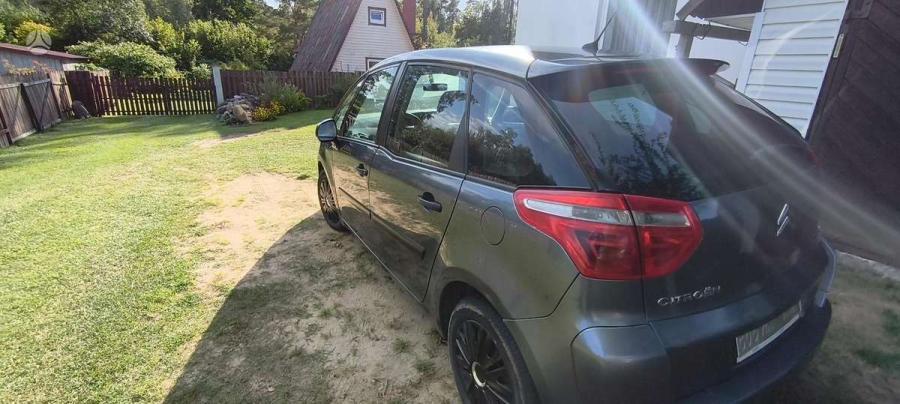 Pelēks Citroen c4-picasso 2008 Viļņa, ar dzinēja tilpumu 1.56 L un nobraukumu 340 tūkst. km par 1000 €, foto 4 vietnē AUTOMOTO.COM.LV